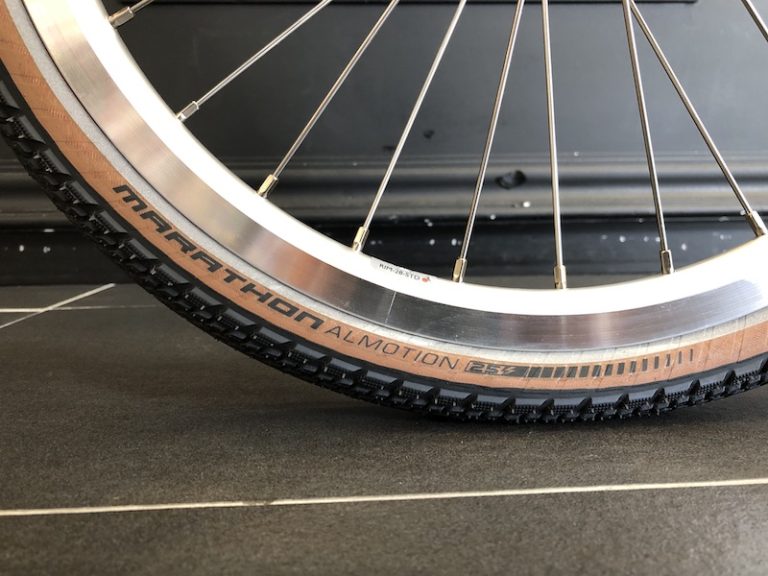 Schwalbe Marathon Almotion - LIFE with BICYCLE Daikanyama